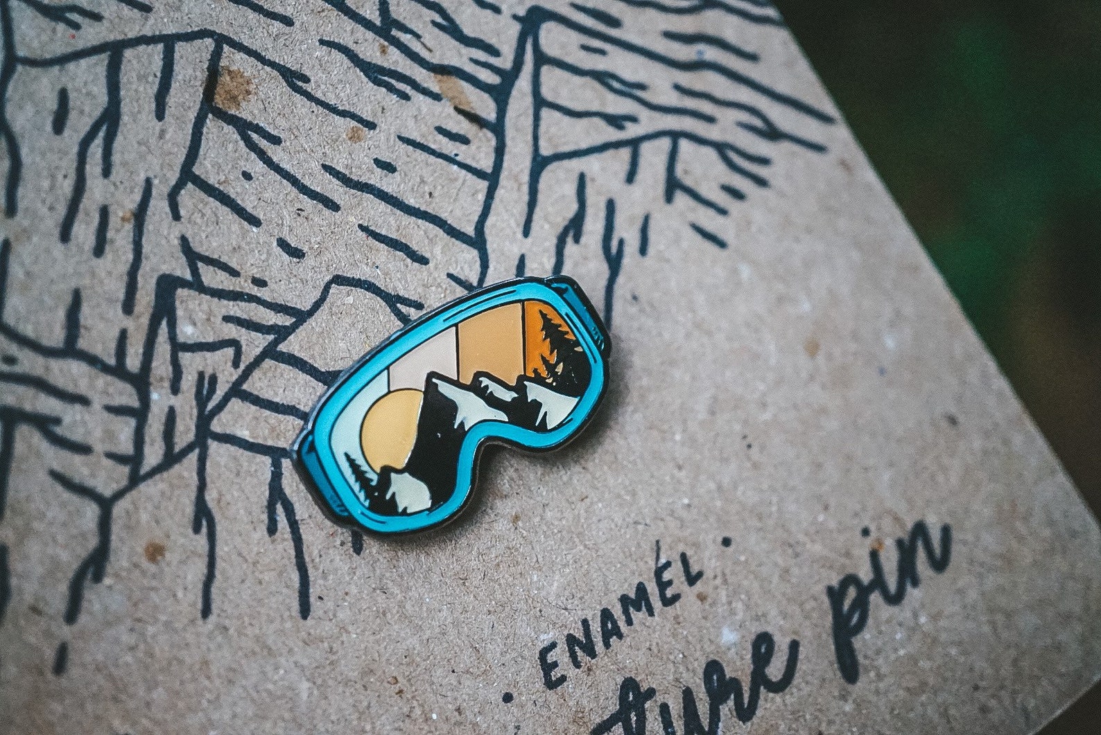 Ski Googles Enamel Pin Badge / Snowboard Pin Badge / Adventure | Etsy