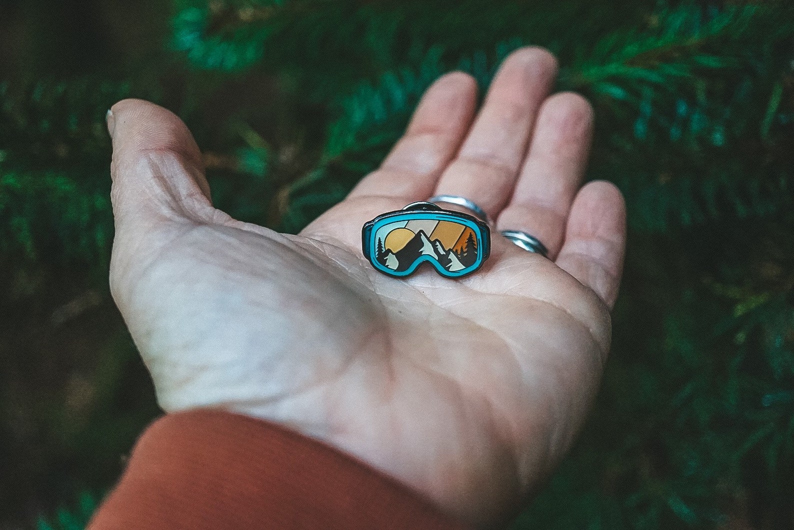 Ski Googles Enamel Pin Badge / Snowboard Pin Badge / Adventure | Etsy