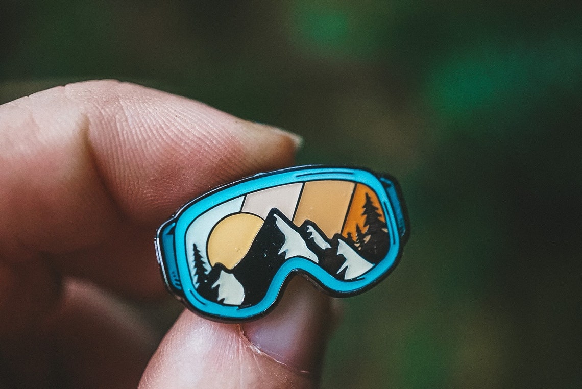 Ski Googles Enamel Pin Badge / Snowboard Pin Badge / Adventure | Etsy