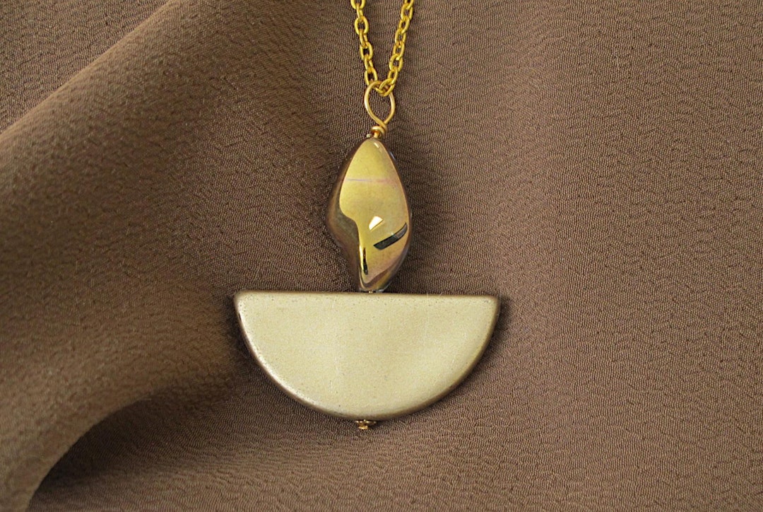 UU Chalice Pendant, Gold Acrylic Half Round, Glass Twisted Bead ...