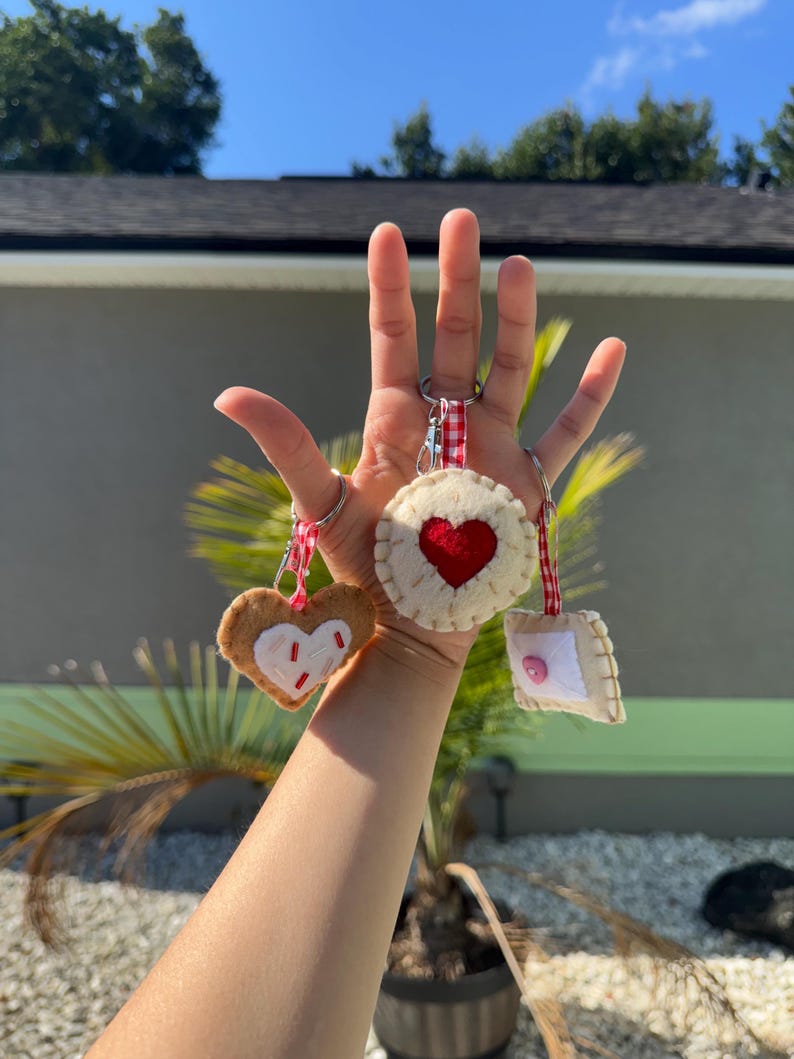 Mini Valentine’s Day Felt Keychain – Hand Sewn – Cute Small Gift ...