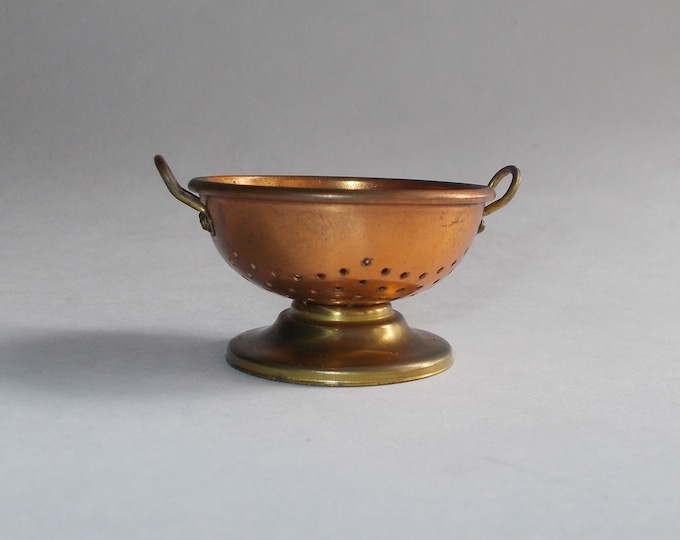 Vintage MINI Toy/doll House Copper and Brass Colander-made in England ...