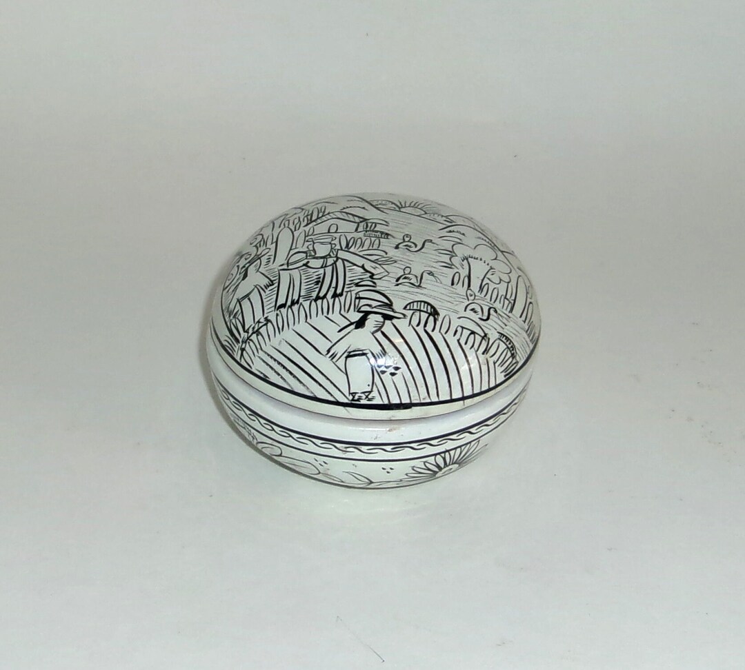 Vintage 2000s SMALL Hand Painted Mexican Clay Trinket / Ring Box-lake ...