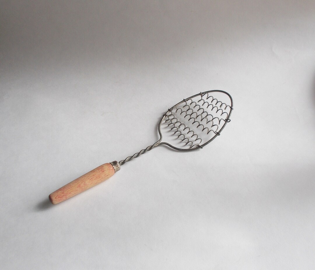Vintage 1950s Twisted Wire Whisk-remnants of Handle Red Paint-vintage ...