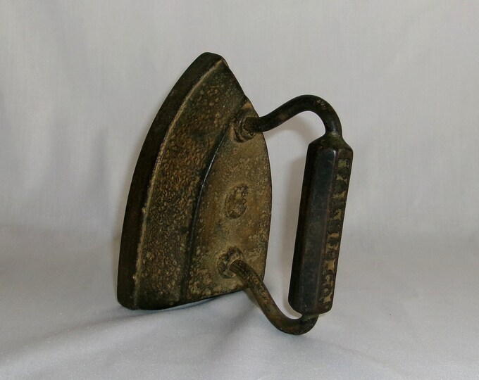 Antique Cast Iron Sad Iron - P & H Mfg. Co. - #6 - Etsy