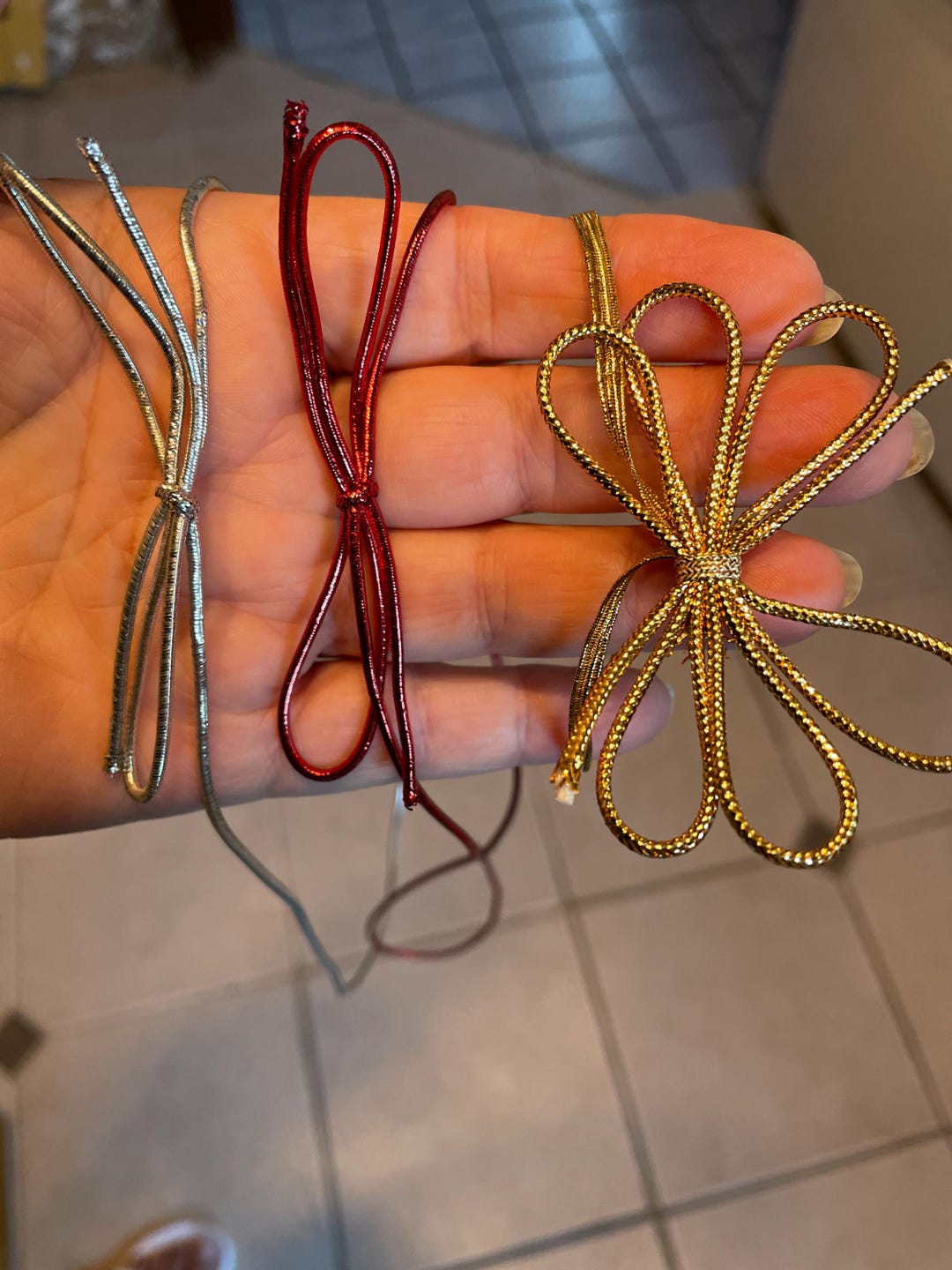Stretch Metallic Silver Red Gold Bow With Round Skinny Shiny Elastic ...