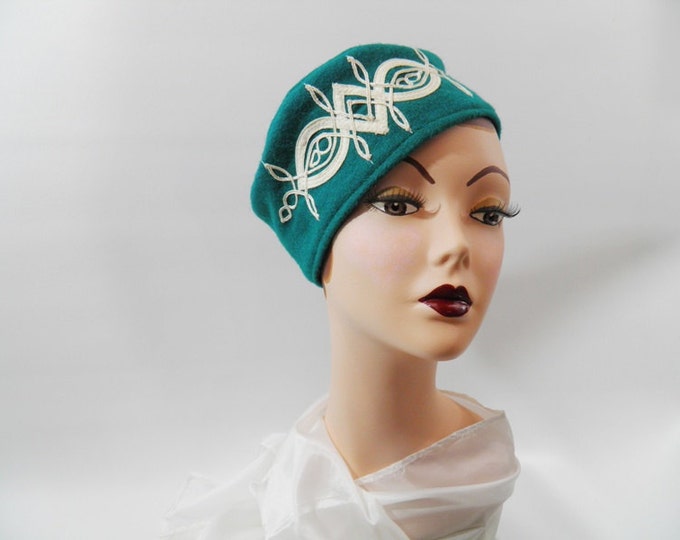 Vintage Pillbox Tilt Hat, Embroidered Aqua Pillbox Style - Etsy