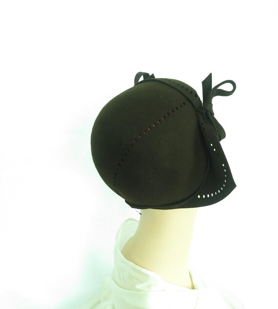 1940s brown hat, winged Juliette calotte cap, woman's… - Gem