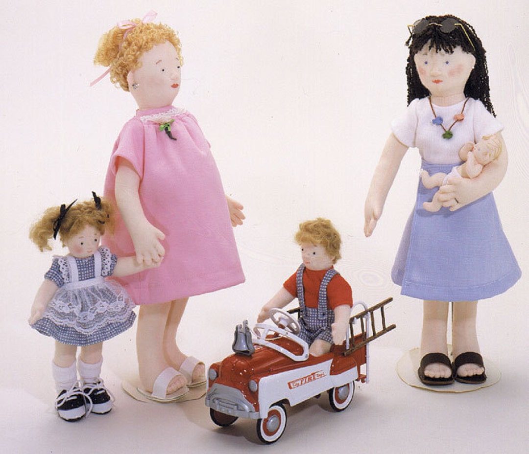 Gary and Dionne, Twins 7-1/2" One of the 'friends and Family' Group, a ...