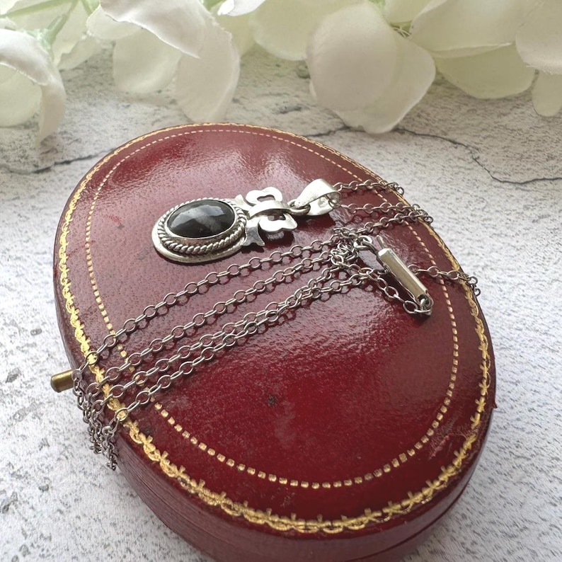 Victorian Sterling Silver Scottish Agate Pendant Necklace With Bow ...
