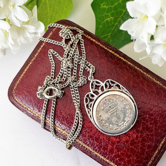 Antique/Vintage Thrupenny Bit Coin Ring. - Gem