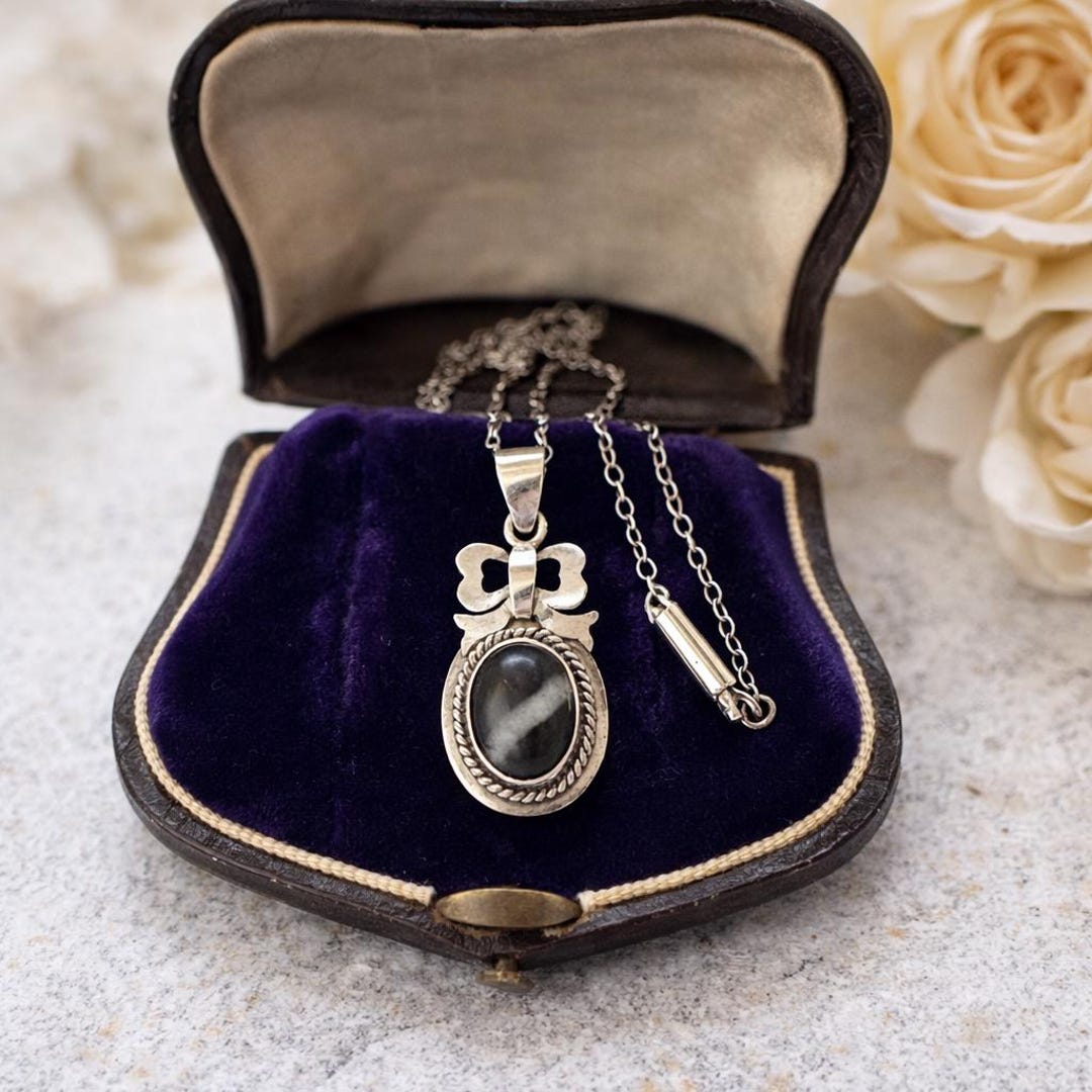 Victorian Sterling Silver Scottish Agate Pendant Necklace With Bow ...