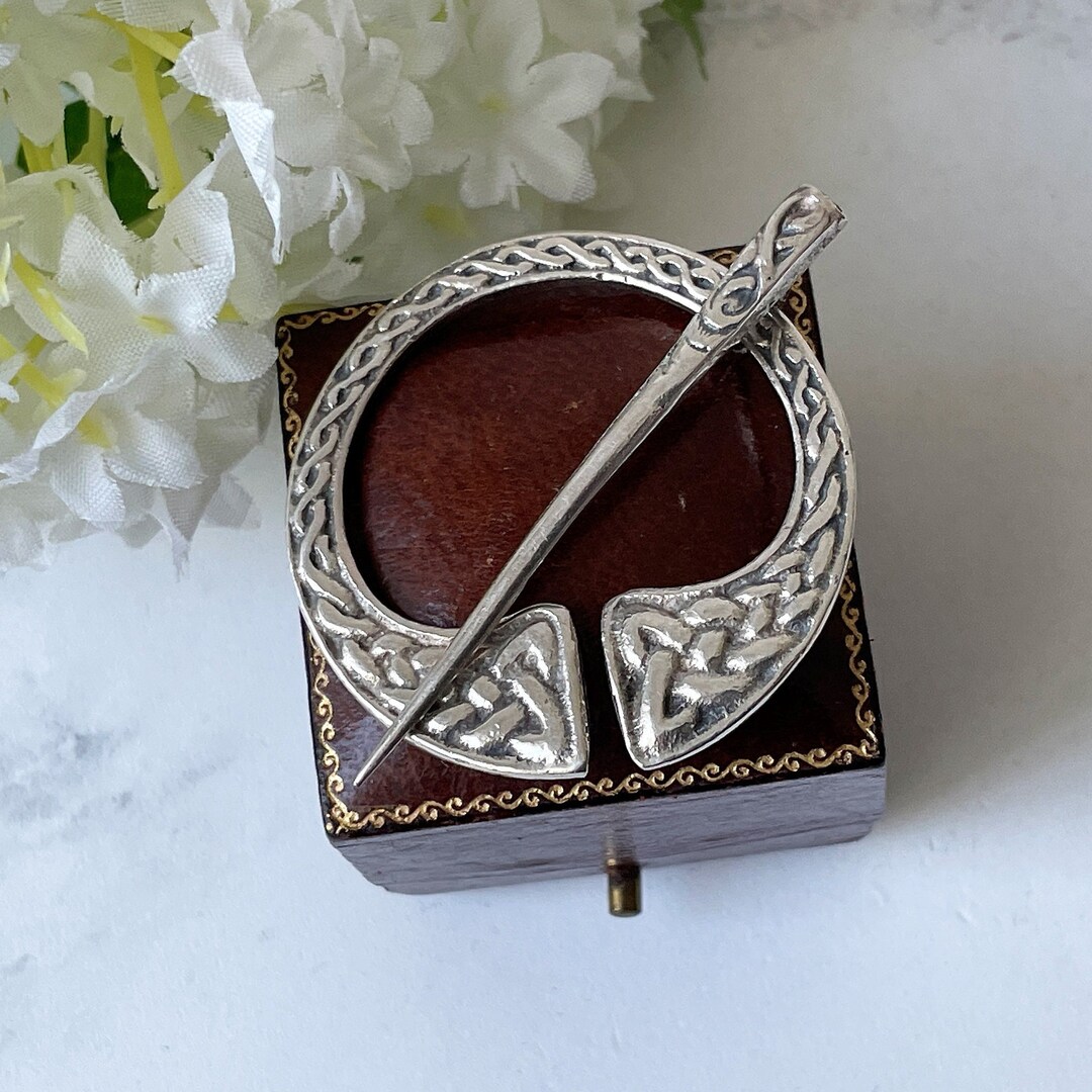 Alexander Ritchie Iona Silver Celtic Knot Penannular Ring Brooch ...