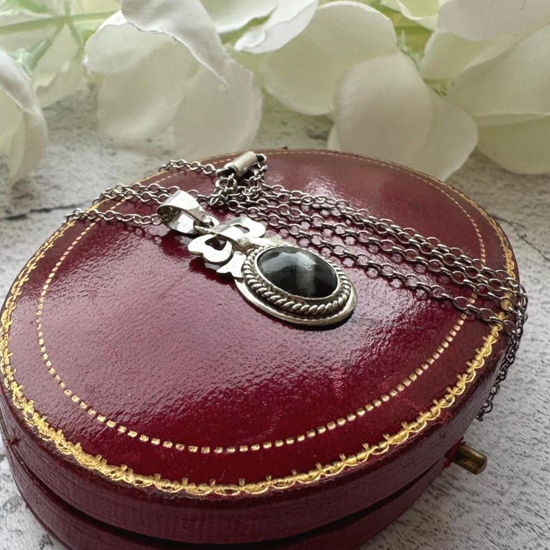 Victorian Sterling Silver Scottish Agate Pendant Necklace With Bow ...