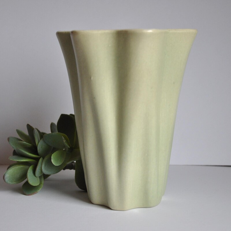 Red Wing Pottery Vase - Etsy