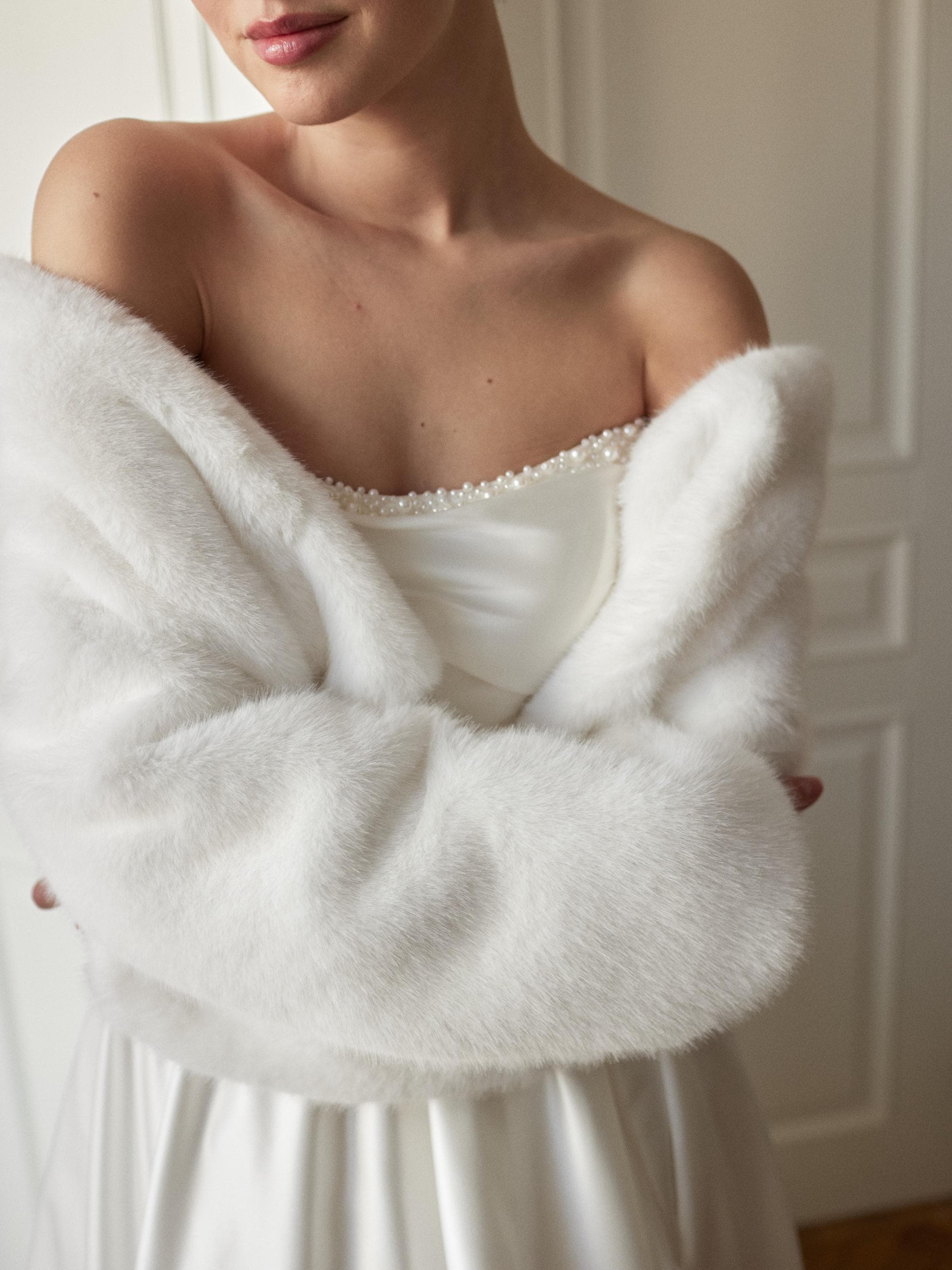 Ivory Faux Fur Bridal Wrap Coat Wedding Stole Shrug Bride Cover up in ...