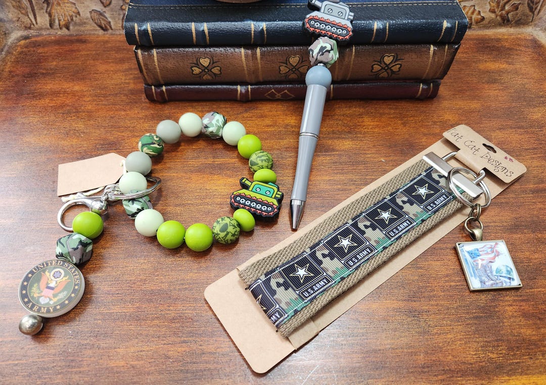 ARMY MILITARY Gift Set | Beaded Pen | Wristlet | Keychain Fatcatdesigns ...