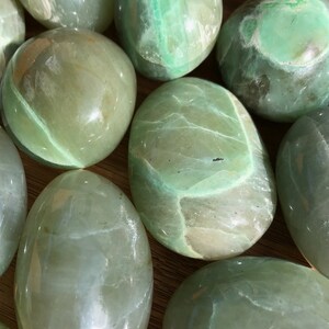 One Garnierite Palm Stone - Shimmery Garnierite Palmstone - Worry Stone ...