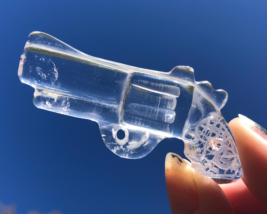 Quartz Crystal Gun Carving Tiny Revolver Handgun Figurine Clear Quartz ...
