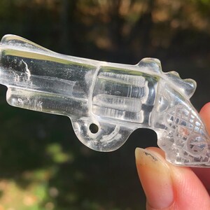 Quartz Crystal Gun Carving Tiny Revolver Handgun Figurine Clear Quartz ...