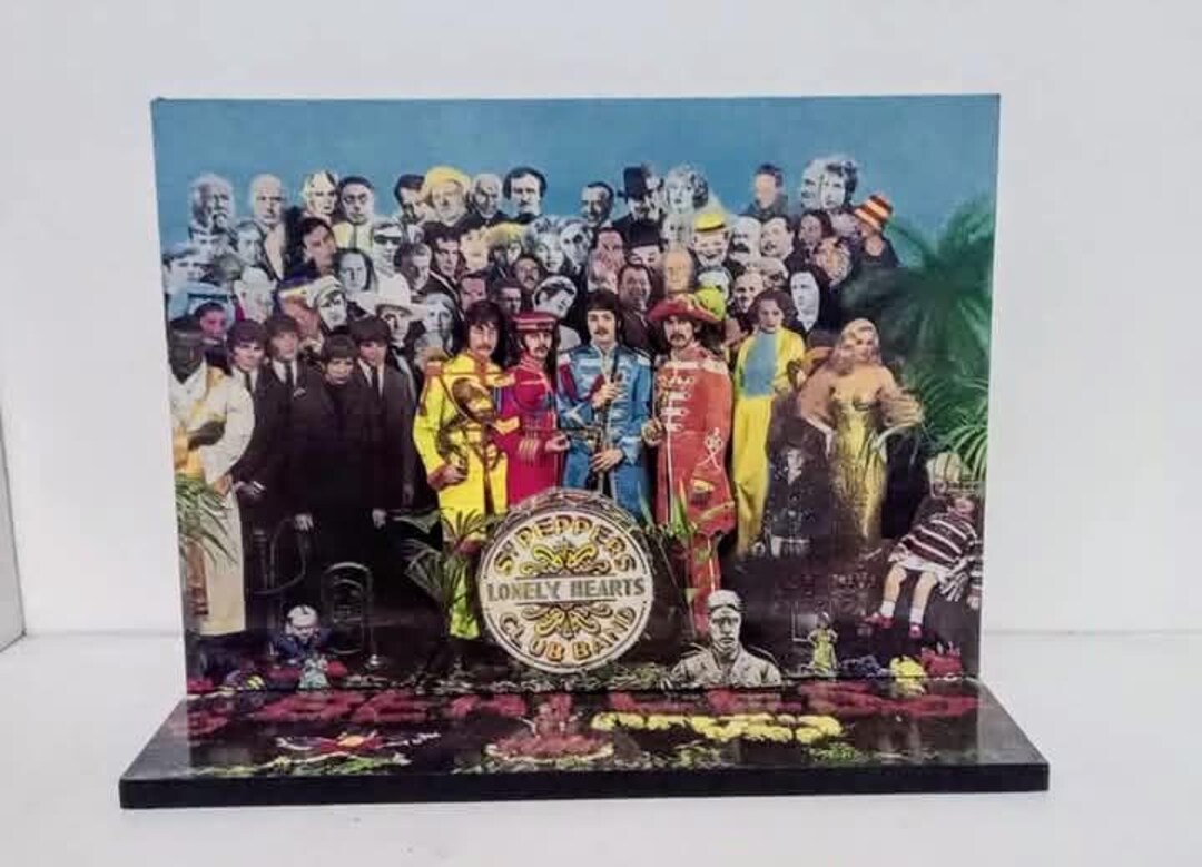 The BEATLES Sgt. Pepper's 8" DISPLAY Standee Figure Cutout Statue ...
