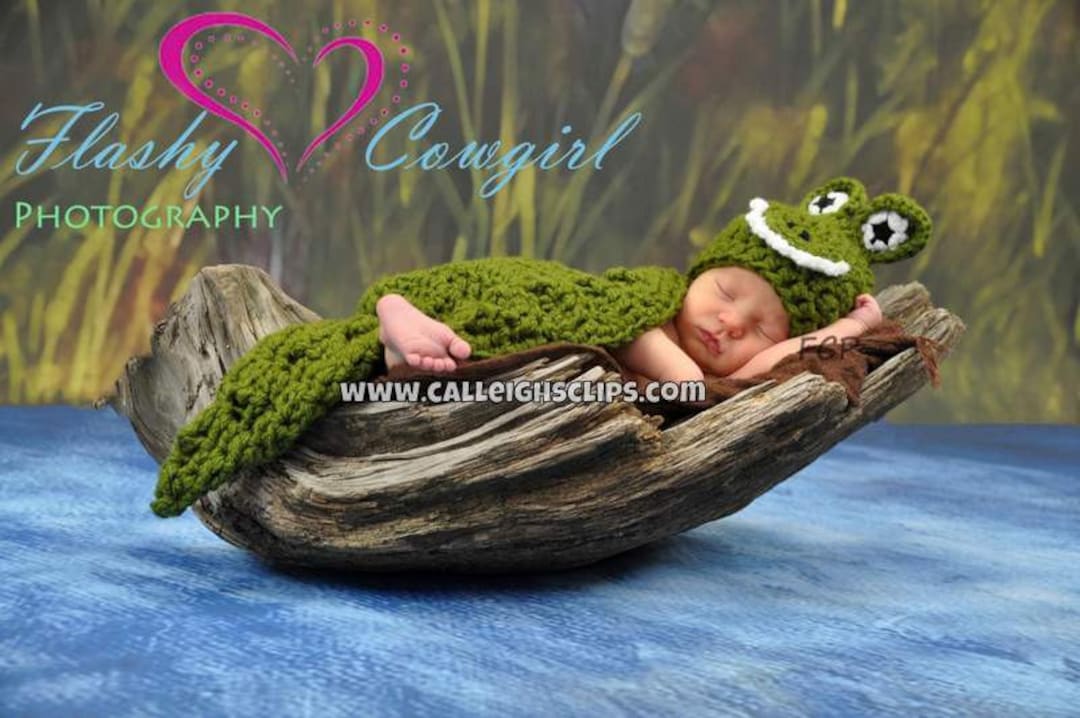 Alligator or Crocodile Cuddle Critter Cape Set - Newborn Photography ...