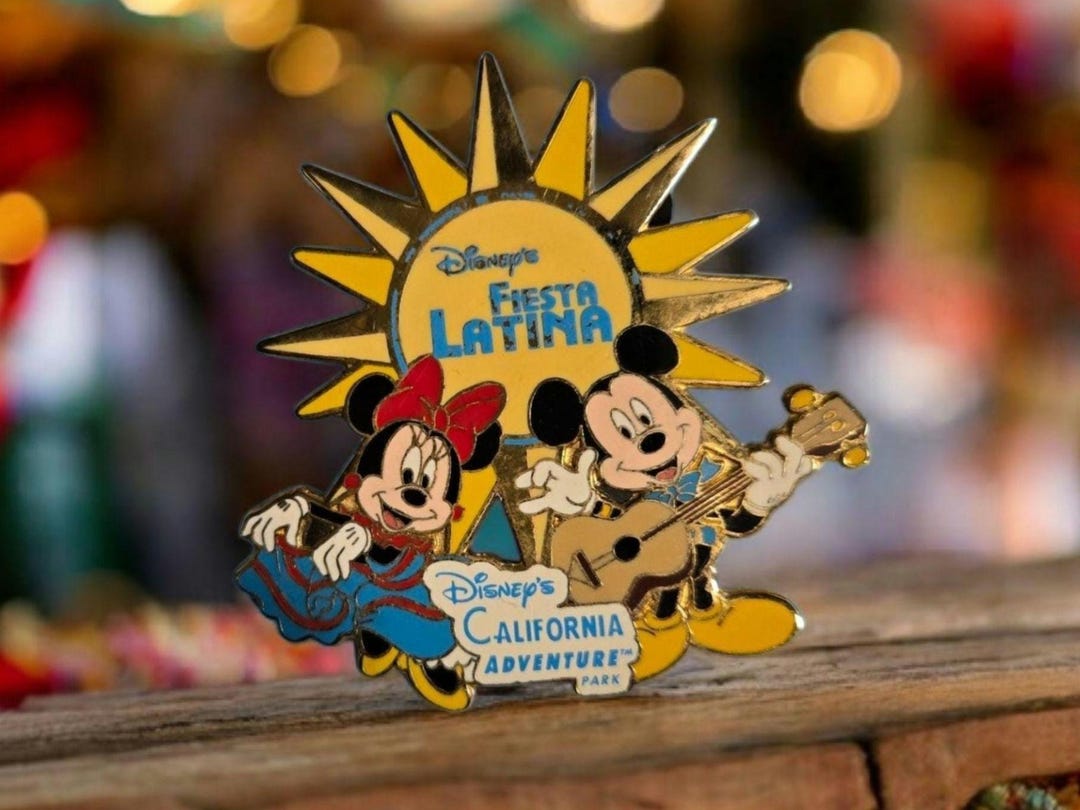 Disney Fiesta Latina Mickey & Minnie LE750 Pin - DCA California ...