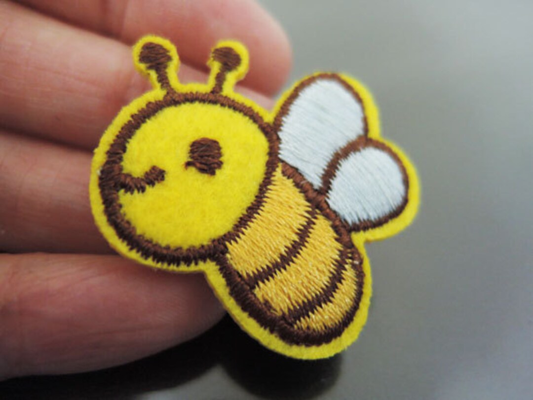 Little Bee Patch Insert Cartoon Patches Bees Patch Applique Embroidered ...