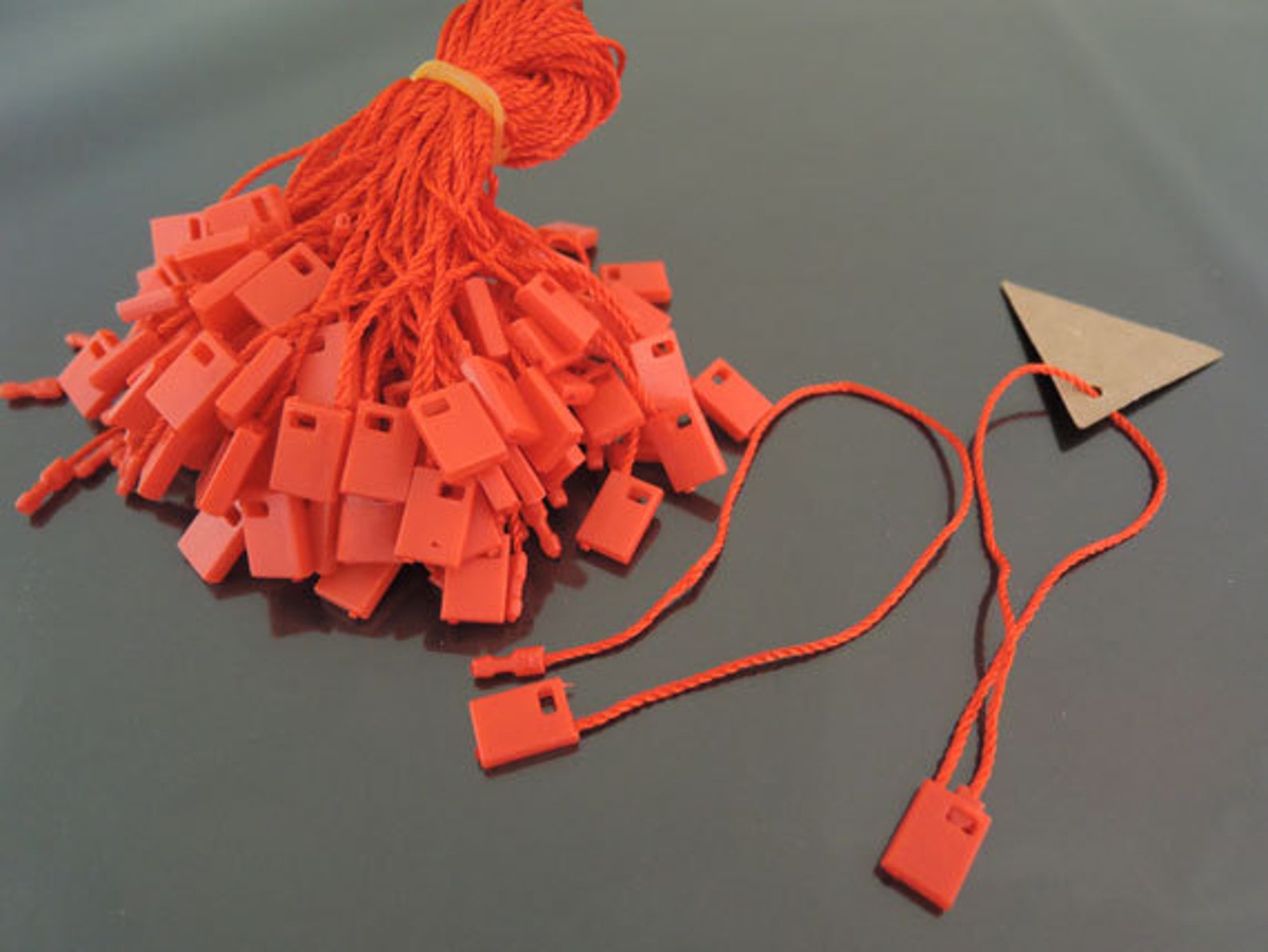Hang Tag String 100pcs Red Hang Tag String With Plastic - Etsy