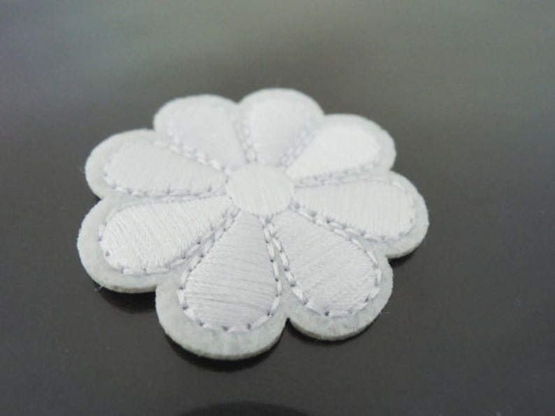 White Flower Patch Flower Patches Badge Patch Applique - Etsy