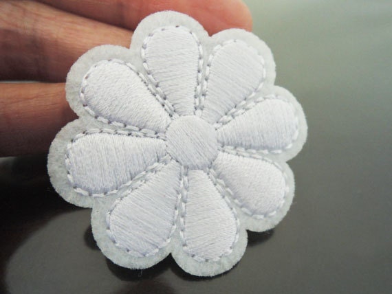 White Flower Patch Flower Patches Badge Patch Applique Embroidered ...
