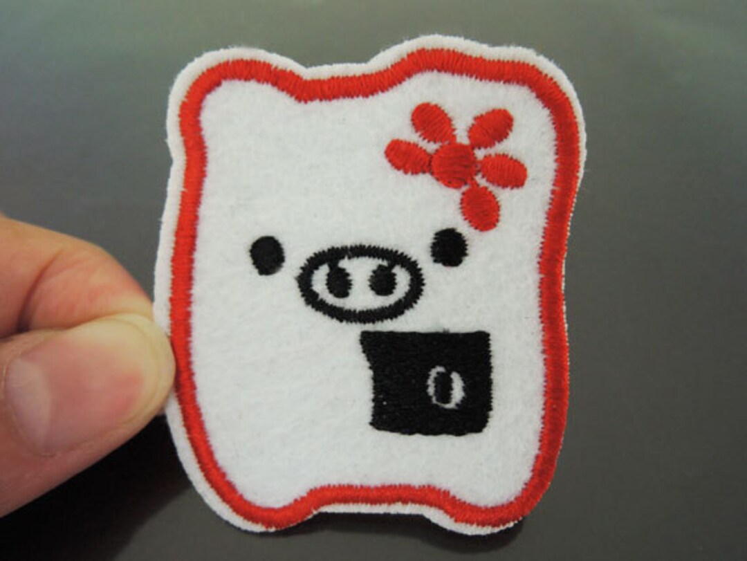 White Pig Patches - Iron on or Sewing on Patch Animal Pigs Patches ...