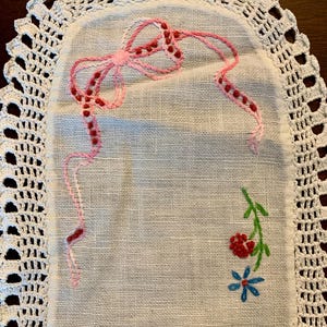 Linen Doily With Floral Bow Embroidery - Etsy