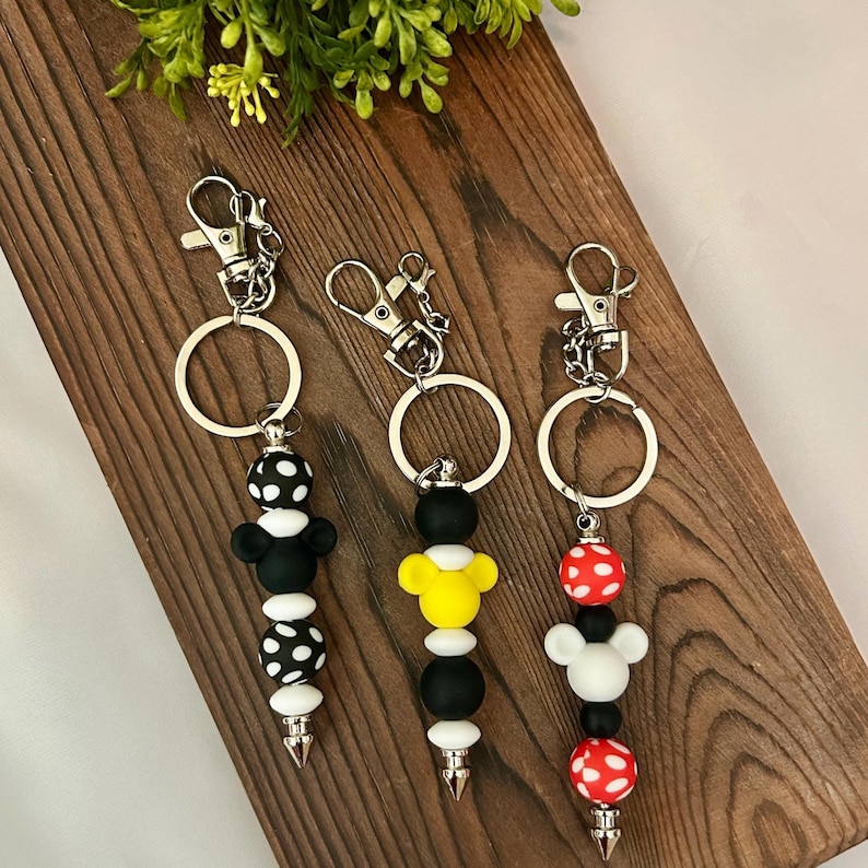 Beaded Keychain, Keychain, Fun Mickey Mouse Aesthetic Metal Keychain ...