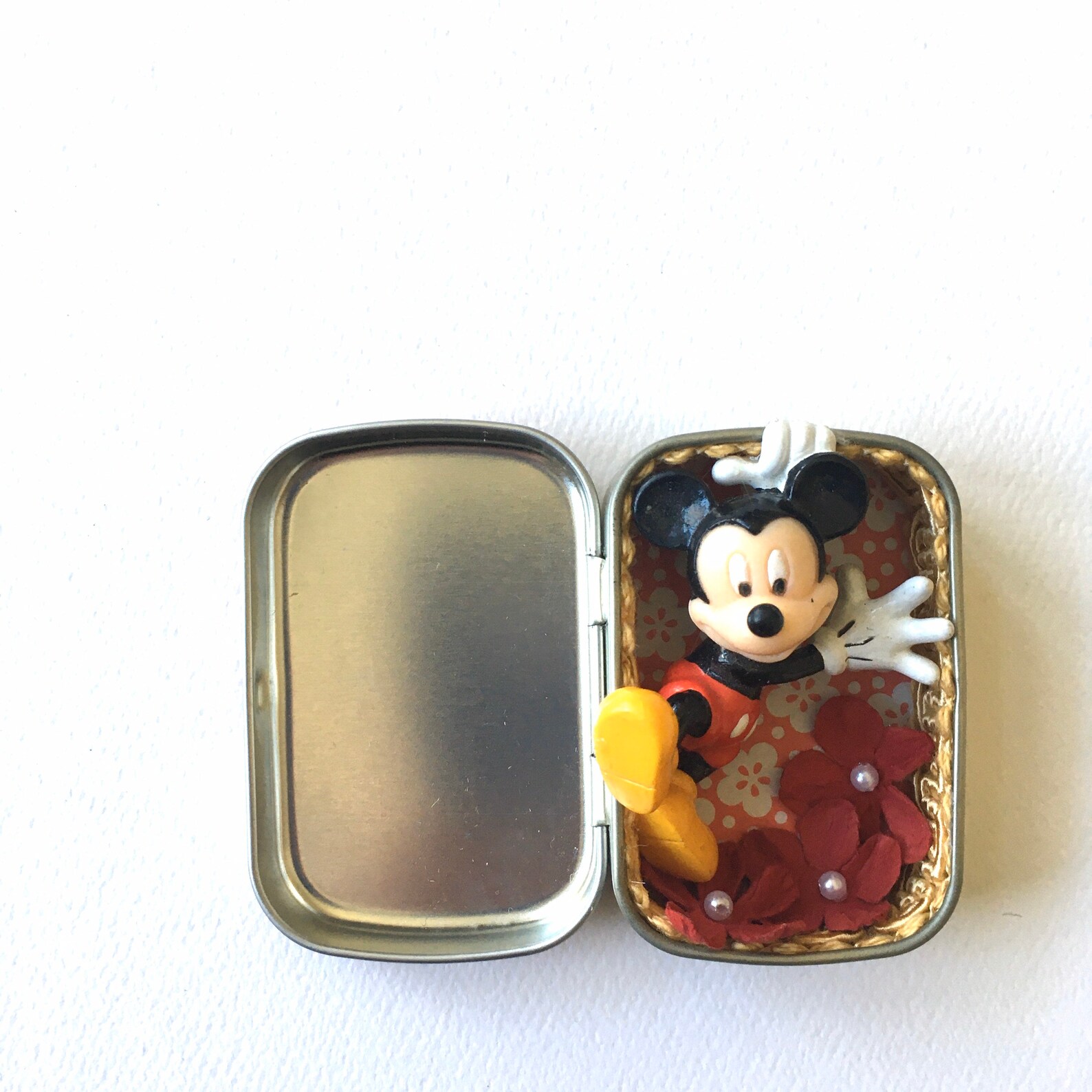 Mini Mickey Mouse Shrine, Disney, Magnetic - Etsy