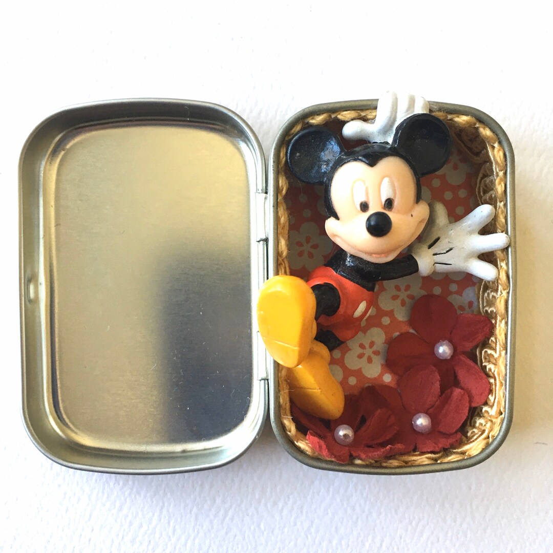 Mini Mickey Mouse Shrine, Disney, Magnetic - Etsy