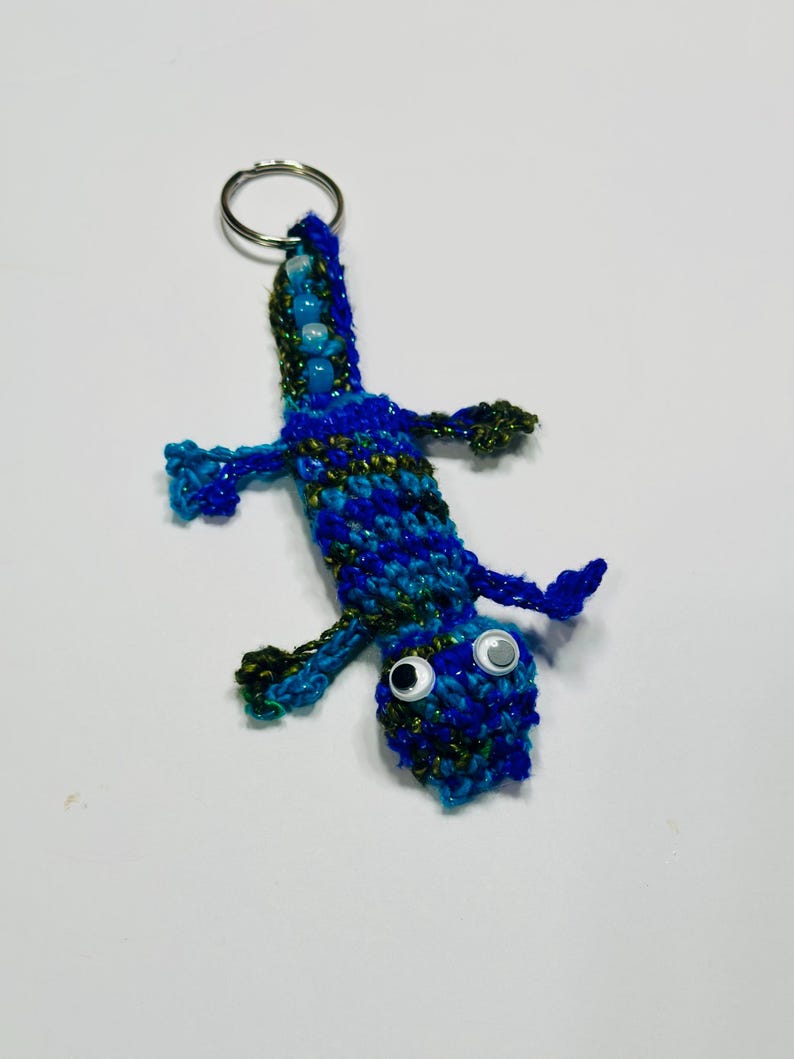 Crochet Lizard Fidget Toy - Sensory Fidget Stress Relief Worry Stone ...