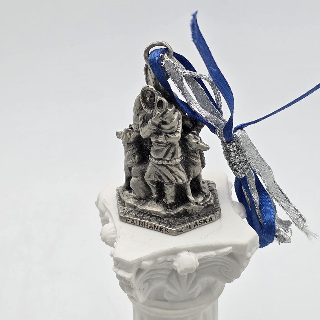 Inuit Eskimo Yupik Family Fairbanks, Alaska Pewter Figurine Ornament ...