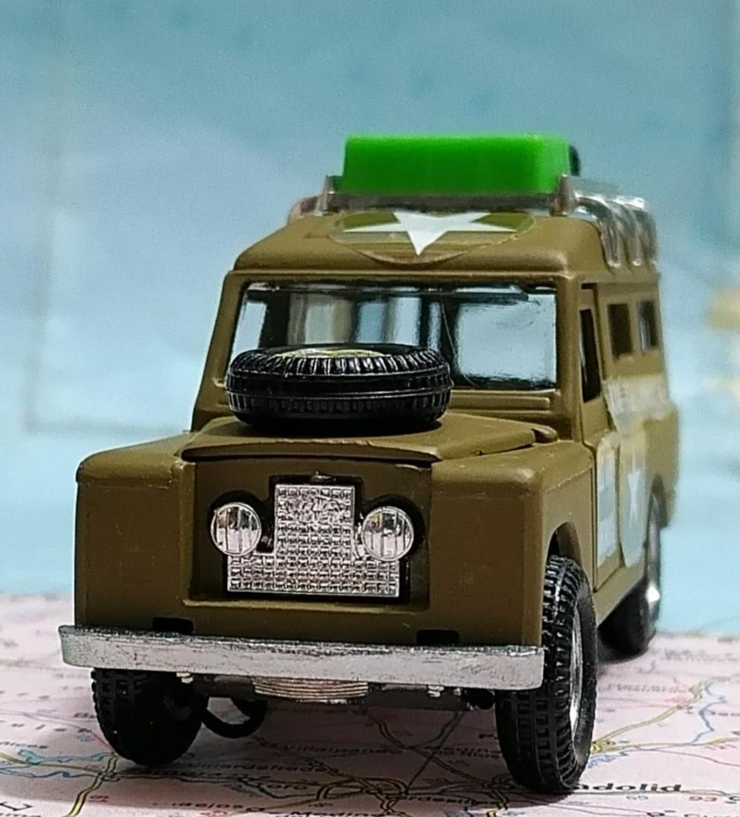LAND ROVER US Army Ambulance, Vintage Diecast 1:43 Scale Model Mint ...