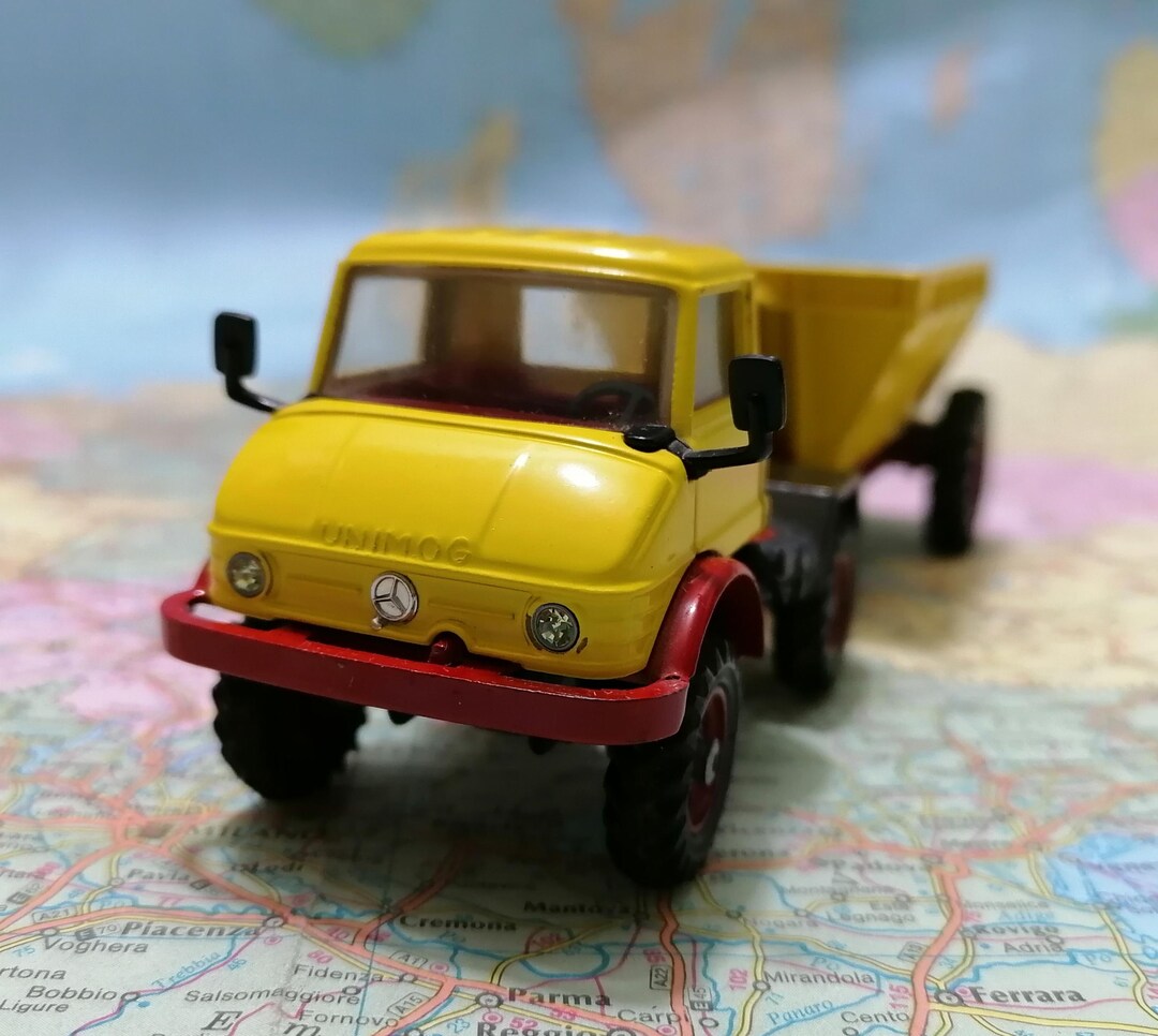 Vintage MERCEDES Unimog Dumper, 1:50 Scale Model in Mint Condition ...