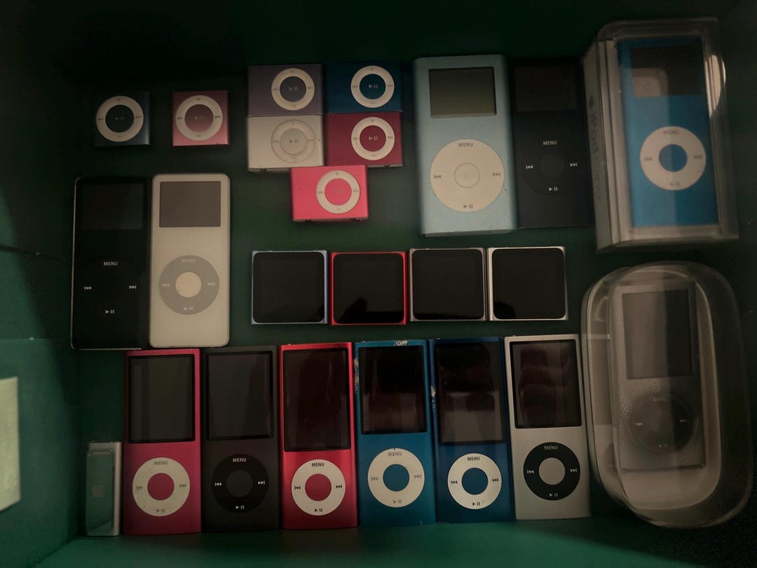 Vintage Apple Ipod Lot – Classic, Nano, Shuffle & Touch Models ...