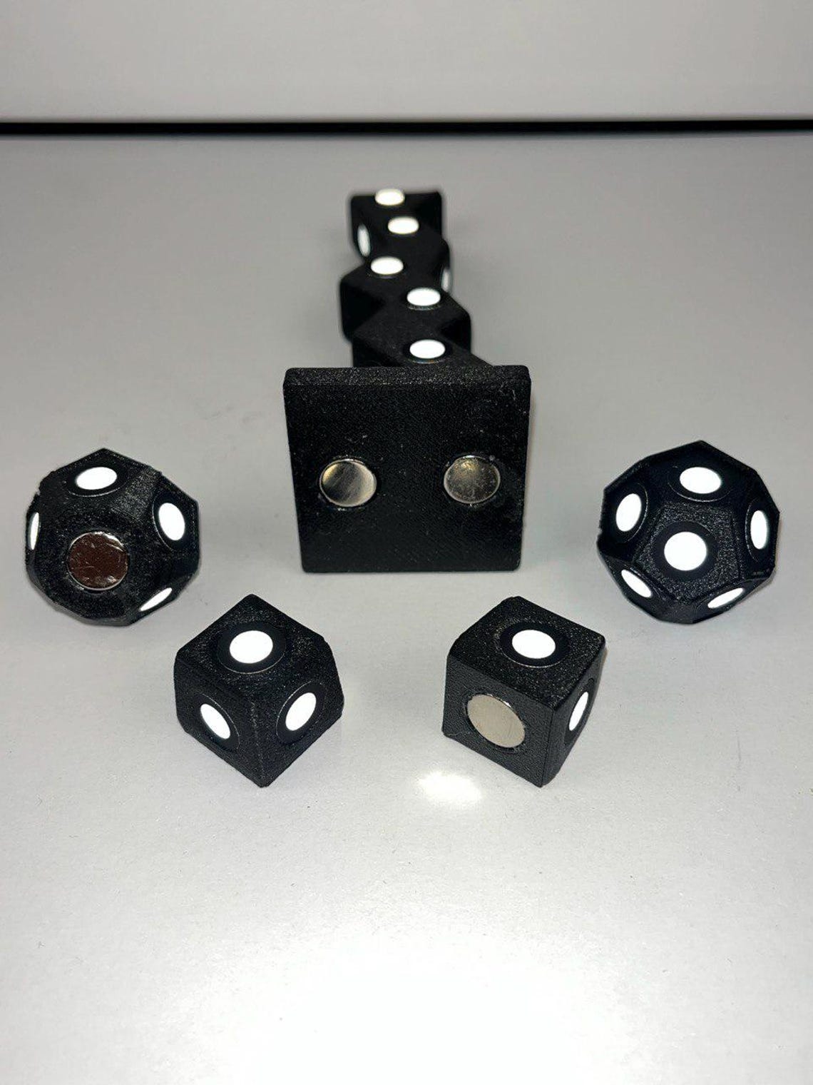 Magnetic Reflective Markers for 3D Scanning – Photogrammetry Dots With ...