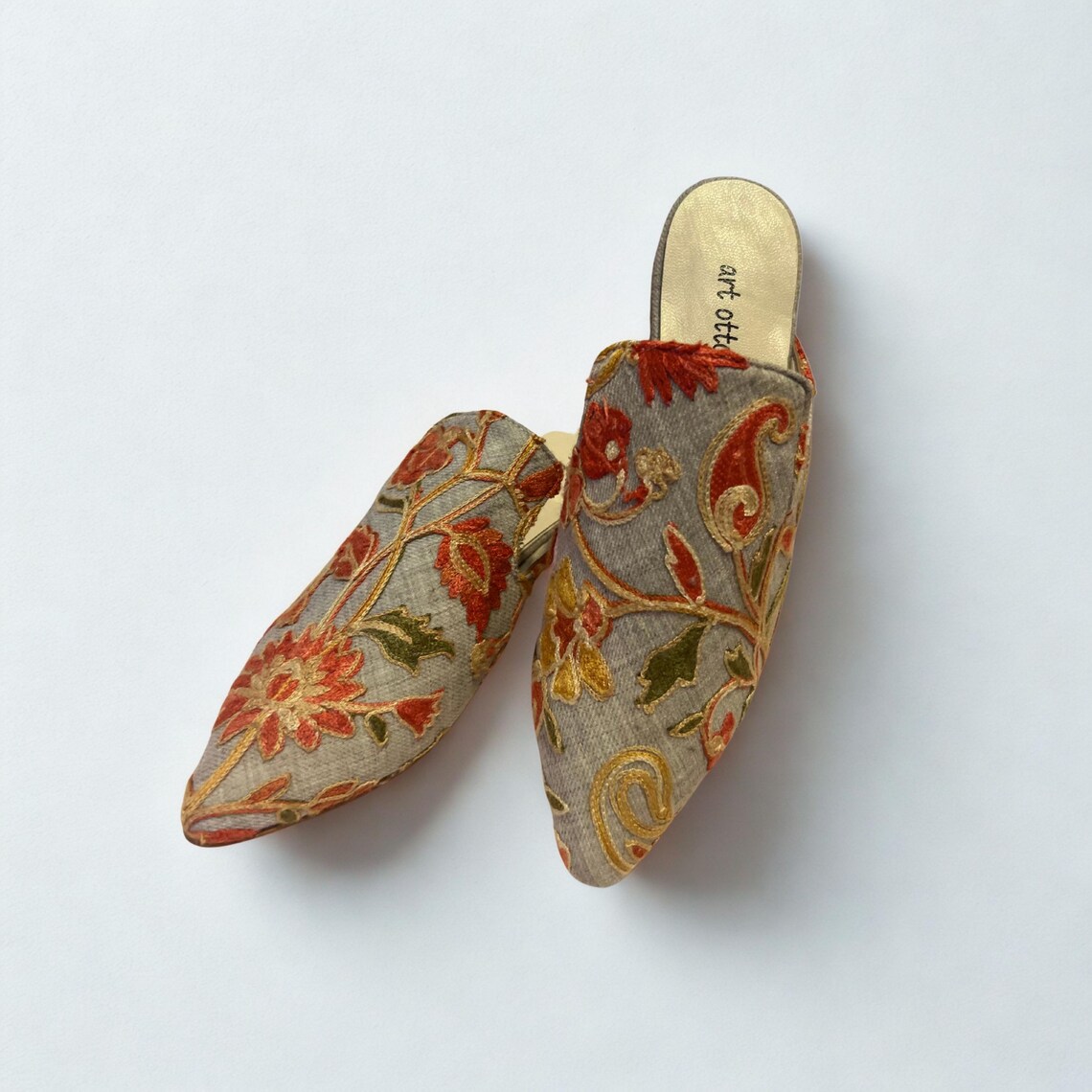 Embroidered Slippers, Pointed Mule, Short Heel Slipper, Hand-made Mule ...