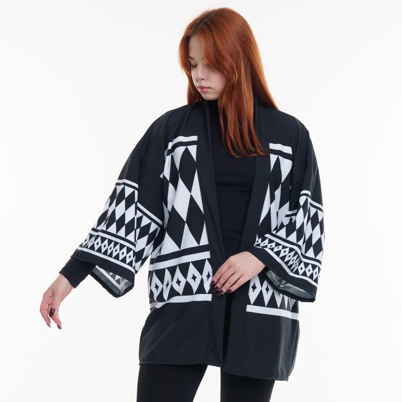 Black & White Haori | Kimono Jacket | Anime Streetwear Cloak | Unisex ...