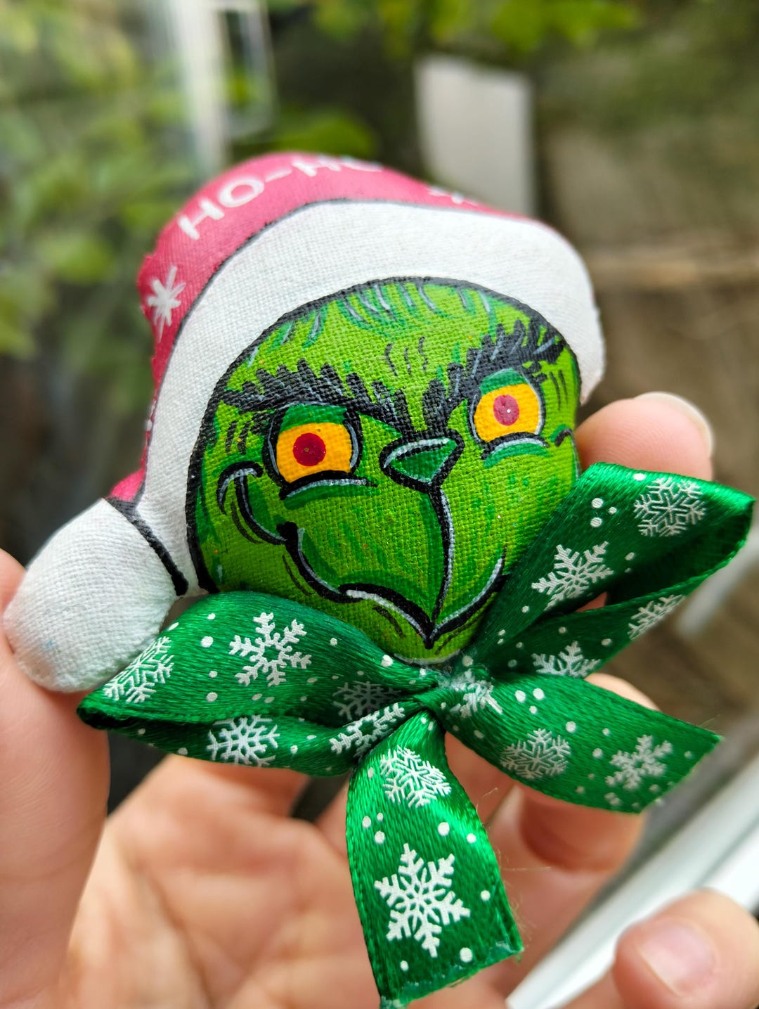 Grinch Head Brooch – Handmade Painted Christmas Pin – Green Grinch Face ...