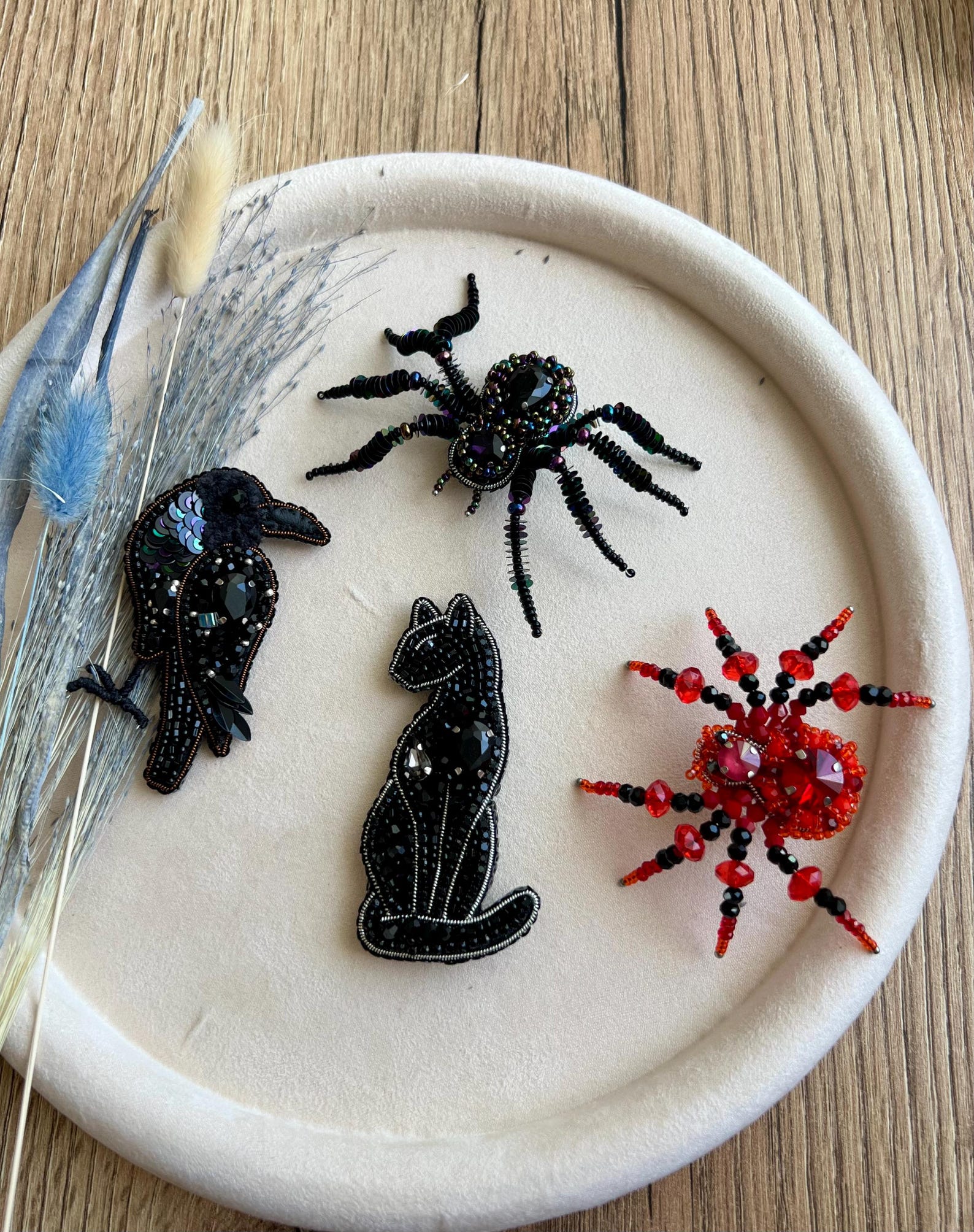 Black Brooch Set, Witchy Cat Pin, Moody Raven Brooch, Beaded Crow Pin ...
