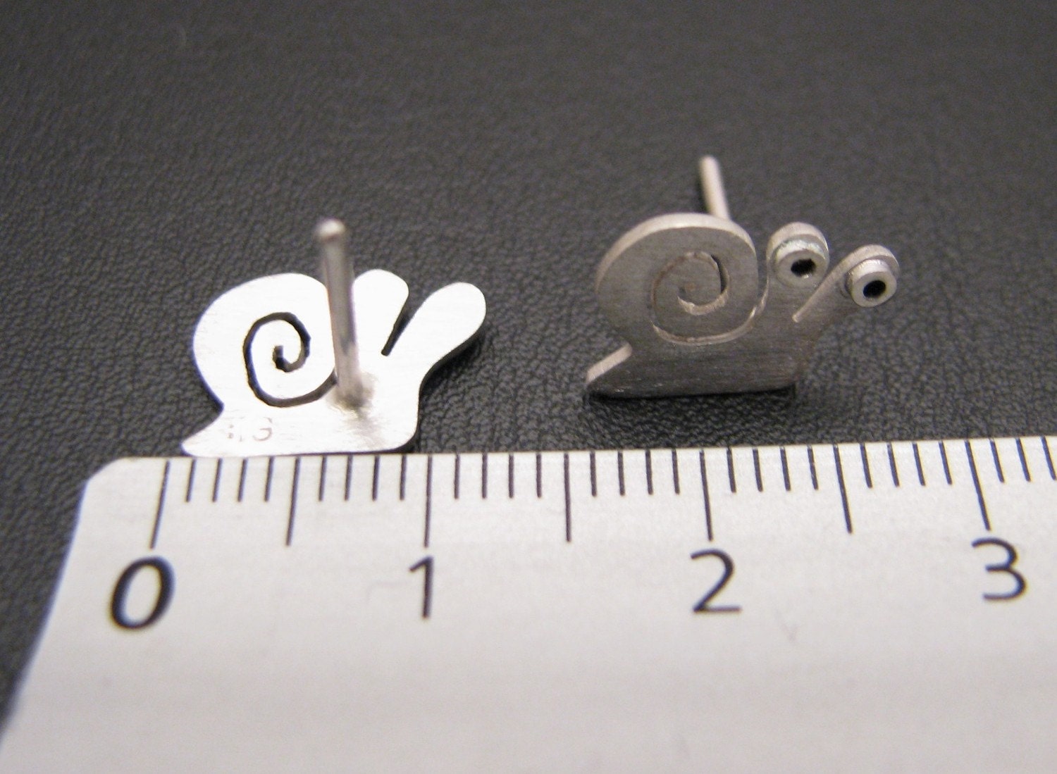 SNAIL Sterling Silver Stud Earrings Mini Zoo Series - Etsy