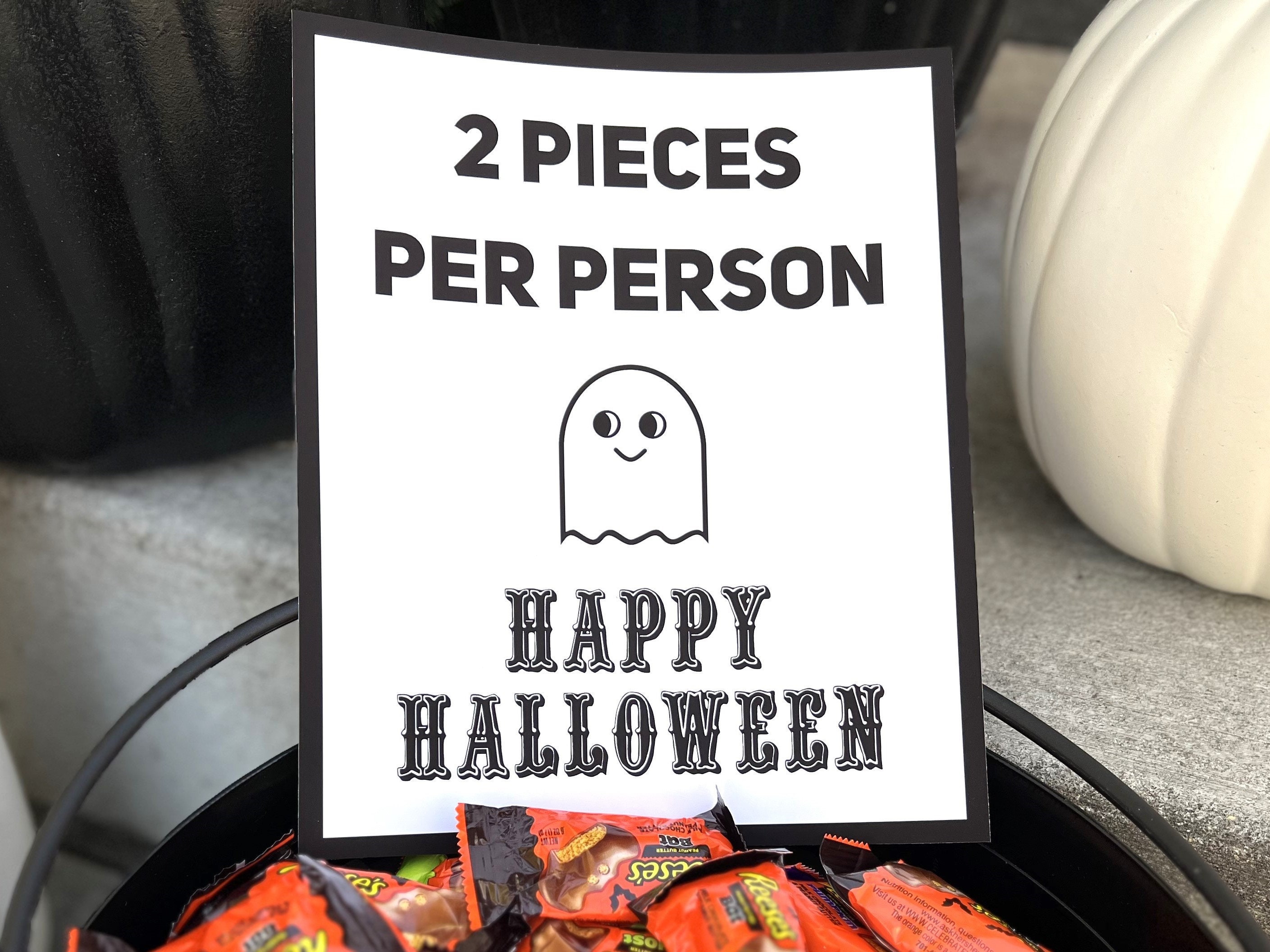 Halloween Trick or Treat Sign Printable, Halloween Candy Sign Door ...