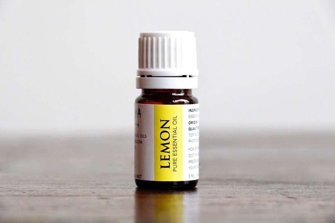 Lemon Premium Essential Oil / Natural Remedy / Aromatherapy Oil / Pure ...
