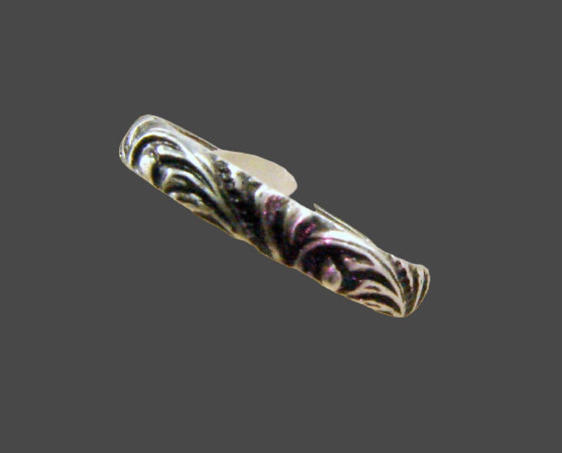 Sterling Silver Pattern Toe Ring or Band Ring oxidized - Etsy